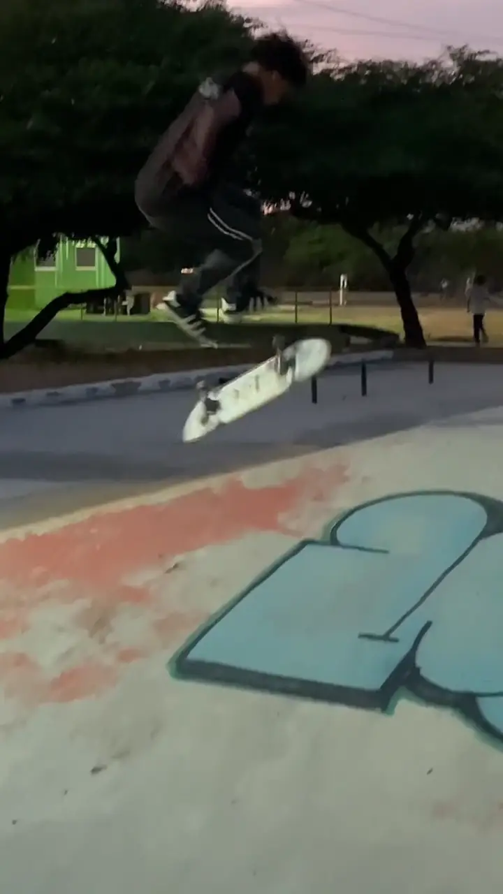 Biggerspin flip, piramide, Isaac Rivero